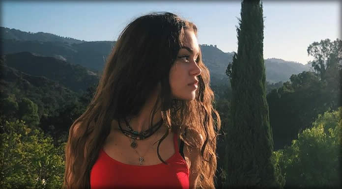 Casey Bishop Presenta Su EP Debut Homónimo Y El Video Oficial De ...