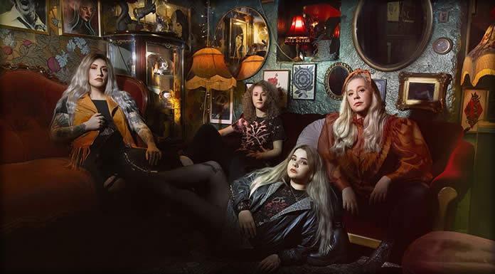 Browsing Collection Estrena Su Nuevo Sencillo: "On The Run" - PipiloPop.com