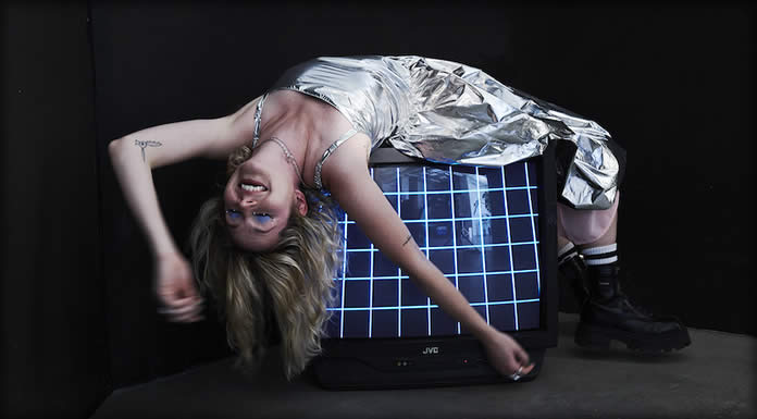 Kate Davis Presenta Su Nuevo Sencillo Y Lyric Video: "Consequences ...