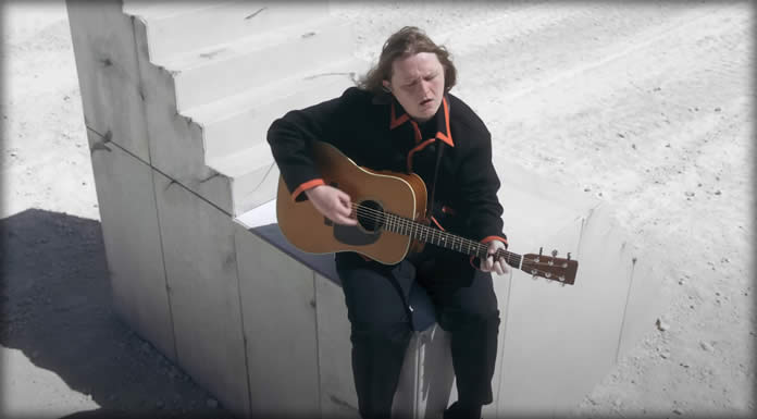 Lewis Capaldi Presenta Su Nuevo Sencillo Y Video Acústico: “Pointless ...