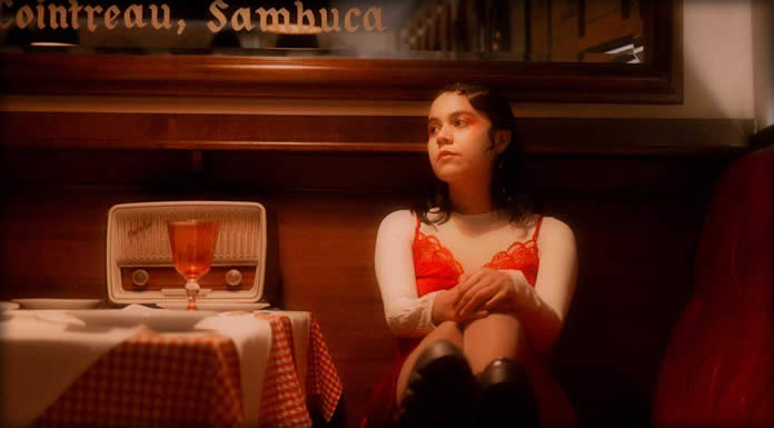 Salares Presenta Su Nuevo Sencillo Y Video: “La Puerta Abierta” - PipiloPop.com